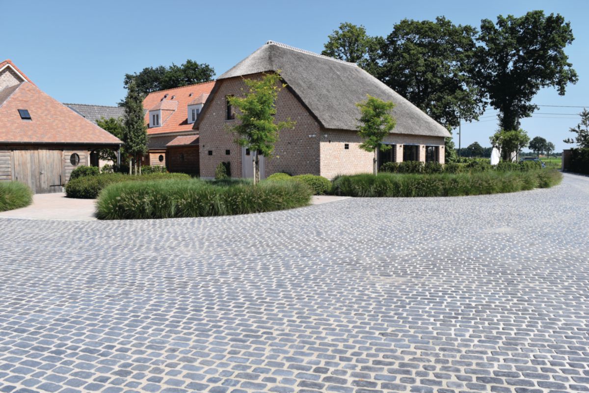 Pavé courtstones natural belgian blue longueur 58mm A003279 - Vendu par ...