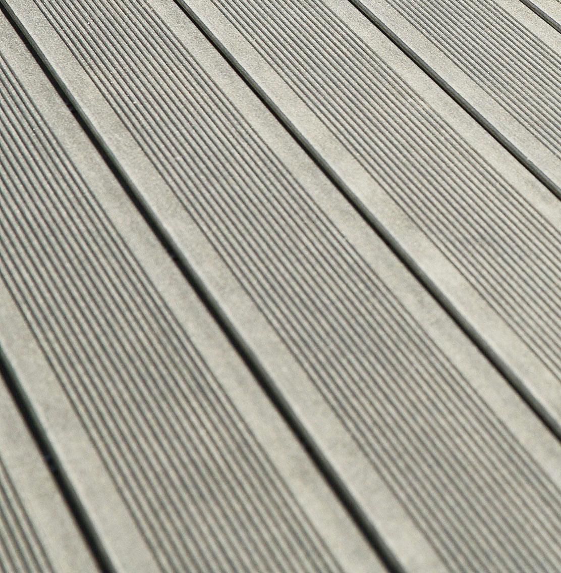 Lame De Terrasse Rainurée Élégance Bois Composite Gris Iroise 23x180x4000 Mm Silvadec