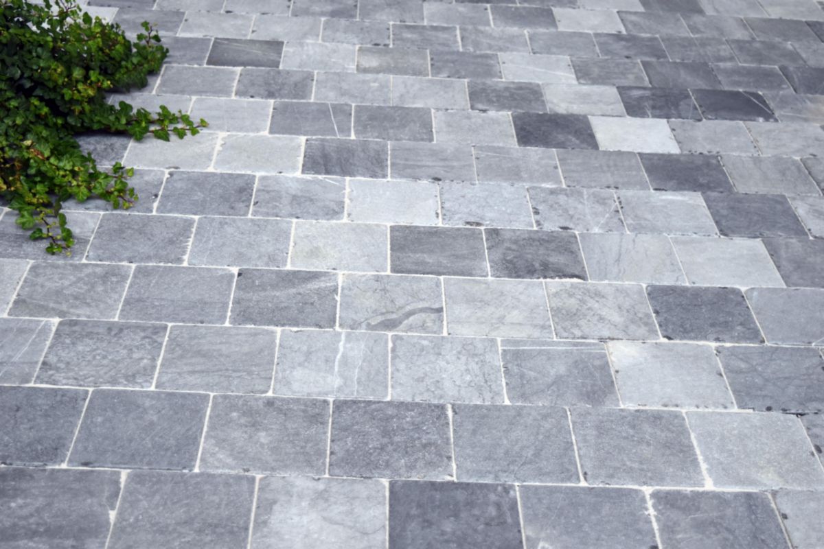Pavé sol extérieur pierre calcaire Bleu Vietnamien - bords tambourinés ...